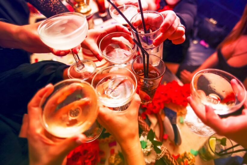 Malta: Pub Crawl of Paceville and St Julian's with Drinks - The Sum Up – Who Gets the Most Out of It?