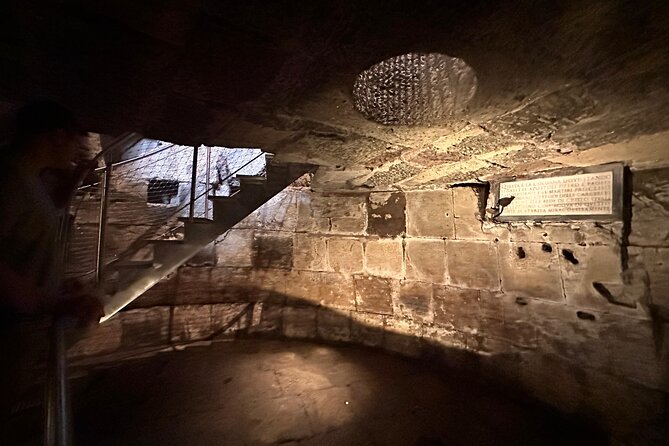 Mamertine Prison and Catacombs Small Group Tour With Driver - Transportation and Logistics