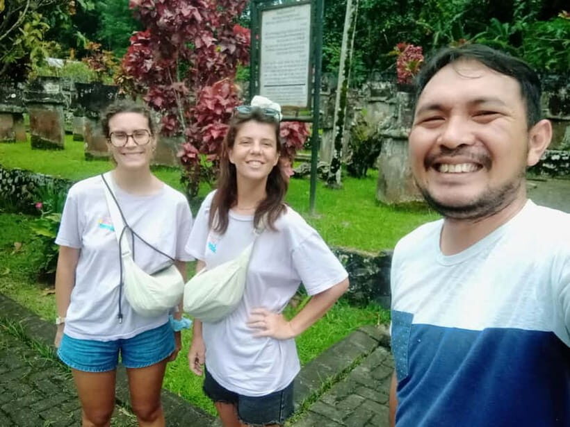 Manado: Tangkoko Wildlife, Waruga, and Lembeh Strait Tour - Exploring the Full-Day Itinerary