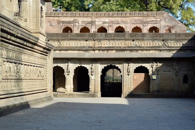 Mandu & Maheshwar Day Tour from Indore with Guide & Entrances - The Sum Up: Is This Tour Right for You?