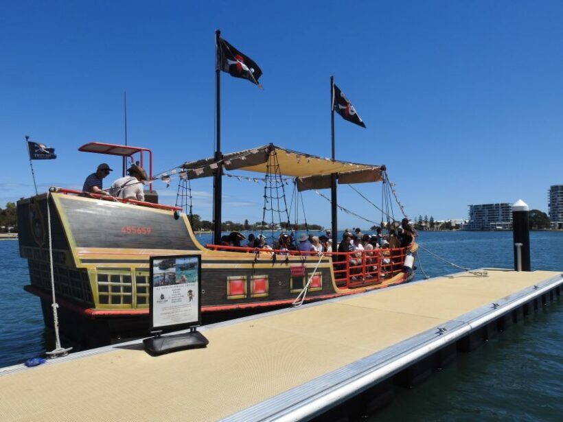 Mandurah: 1.5 Hour Sundowner Cruise - Key Points