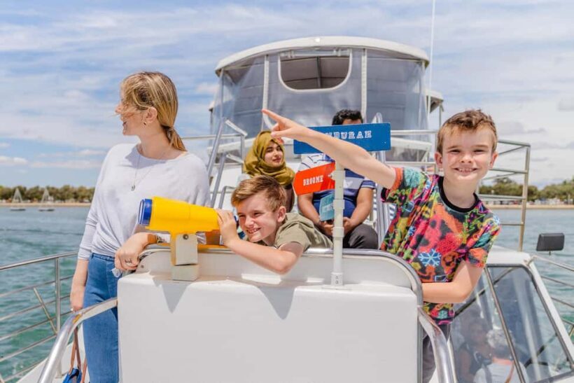 Mandurah: Dolphin and Views Cruise - In-Depth Look at the Mandurah Dolphin and Views Cruise