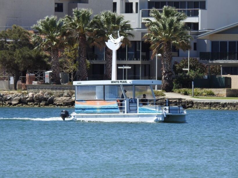Mandurah: Sightseeing Dolphin Cruise with Tour Guide - FAQs