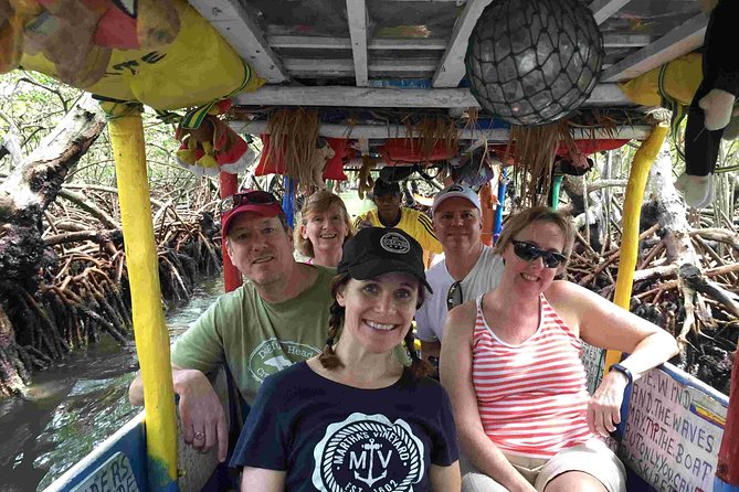 Mangrove Tour,Horseback Riding, Snorkeling and Beach in Roatan - Meeting and Pickup Details