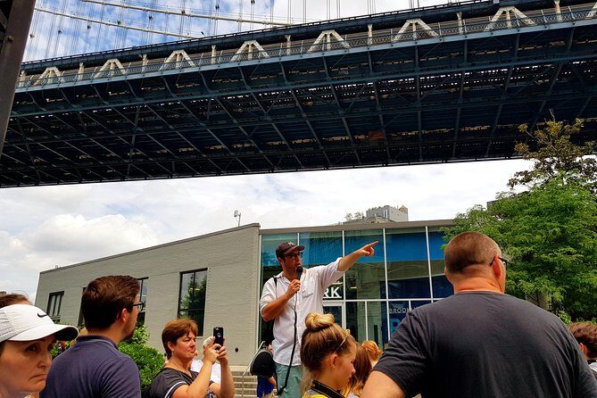 Manhattan to Brooklyn NYC Walking Tour: Brooklyn Bridge and Dumbo in Spanish - An In-Depth Look at the Tour Experience