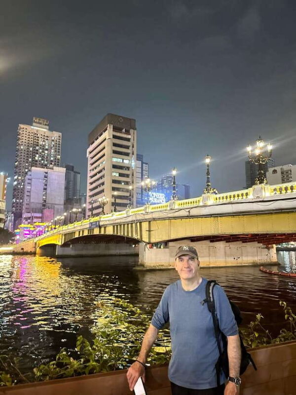 Manila: Chinatown Nighttime Tour by Tuk-Tuk - Authentic Sights and Tastes