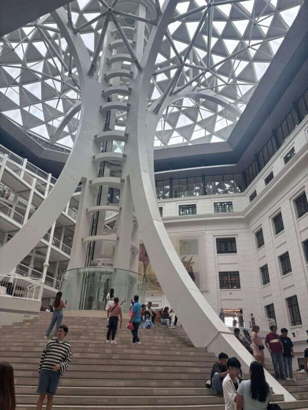 Manila: Intramuros, National Museum, and Chinatownn 6hrsTour - Art and Culture at the National Museum