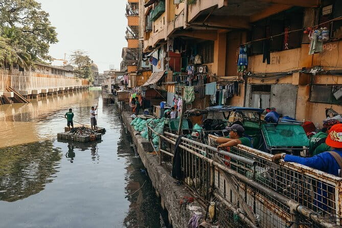 Manila Social and Political Walk - Deepening Understanding Through Authentic Insights