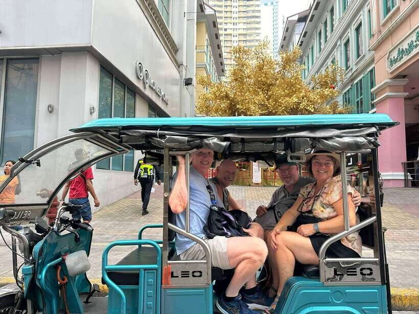 Manila Street Food and Drinks with Tuktuk Experience - Food Tastings: Savoring Filipino Classics