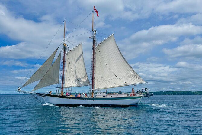 Manitou Fall Flavor Afternoon Sail Experience - Authenticity and Authentic Experiences