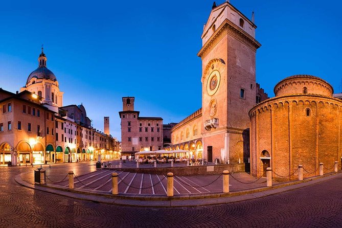 Mantova Historic Center - Walking Tour With Private Guide - Ducal Palace and Piazza Broletto