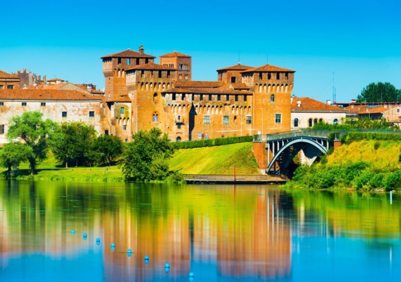 Mantova: Private Walking Tour - The Experience of the Guided Walk