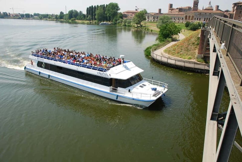Mantua Lakes and Vallazza Oasis: a timeless boat trip - Key Points