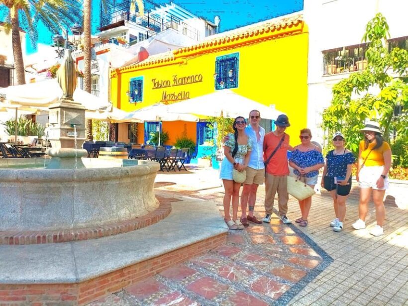 Marbella private tour & Puerto Banus to walk on your own - Puerto Banús: The Glitzy Seaside Playground