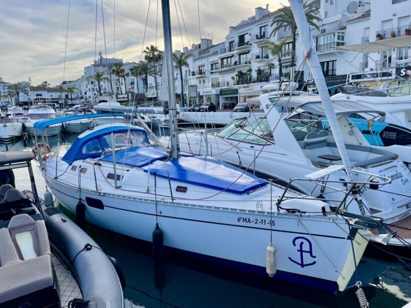 Marbella: Puerto Banús Private Sailing Cruise with Drinks - Key Points