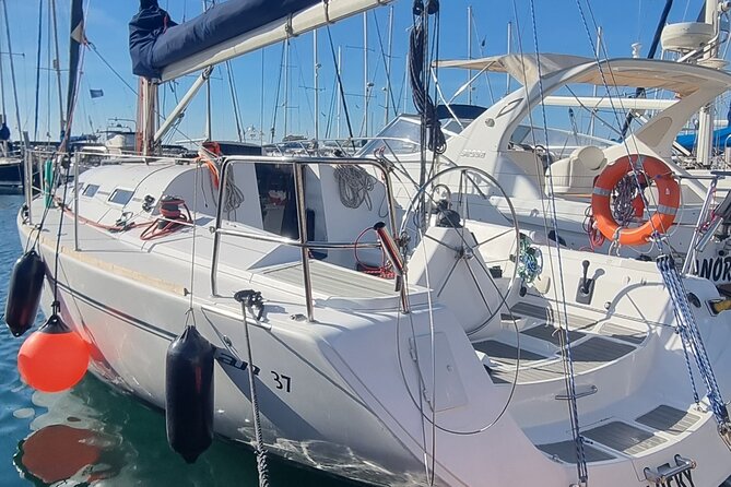 Marbella- Sunset From a Sailboat With Drinks - Meeting and Pickup Details