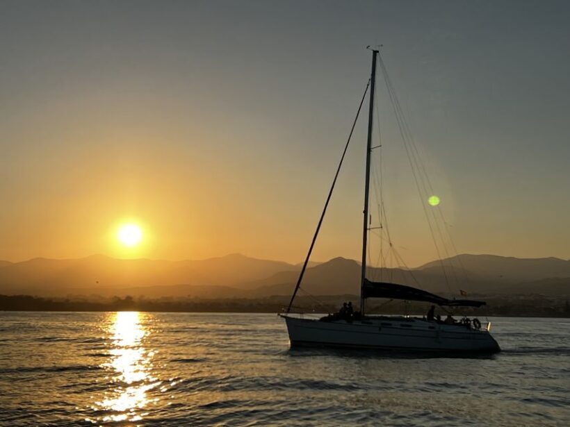 Marbella: Sunset Sailing Trip with Drinks and Snacks - Practical Tips for Travelers
