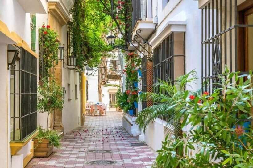 Marbella : Walking Custom Tour with a Local Guide - FAQ