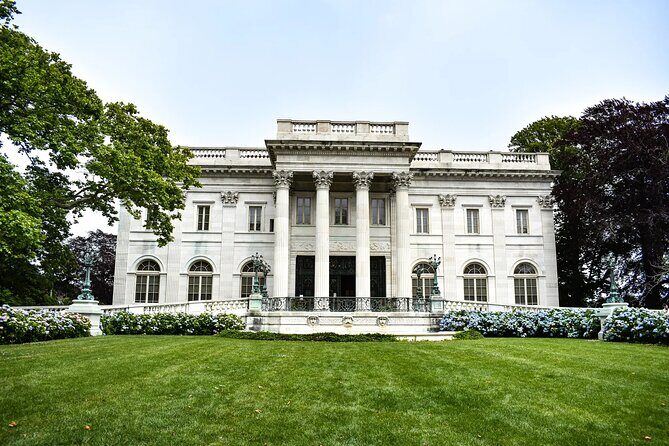 Marble House,The Breakers&Downtown Newport 1-Day Tour - An In-Depth Look at the Tour Experience