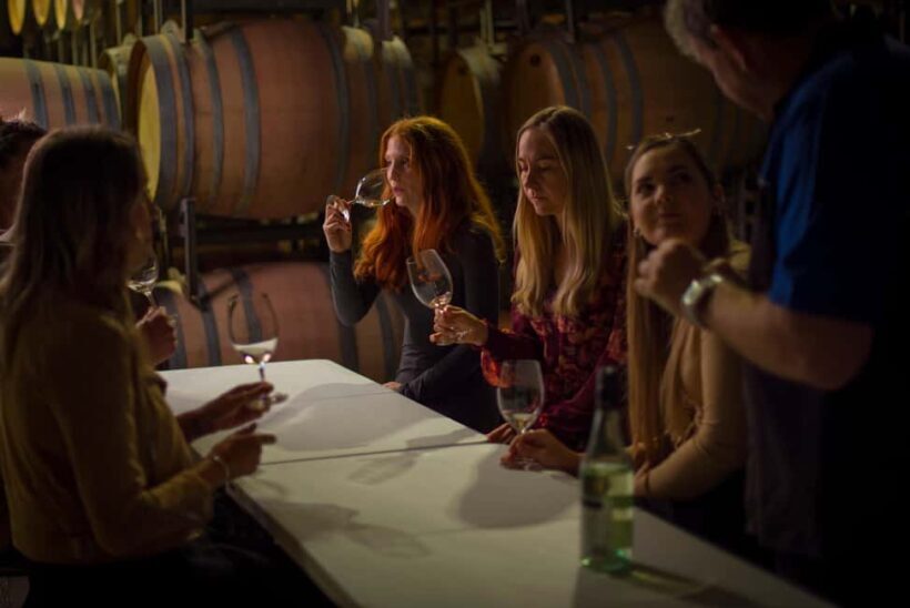 Margaret River: Winery Tour with Lunch and Brewery Visit - The Guide’s Role: Knowledge and Engagement