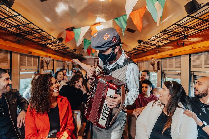 Maria Fumaça - Wines and History - Exploring Epopeia Italiana Park