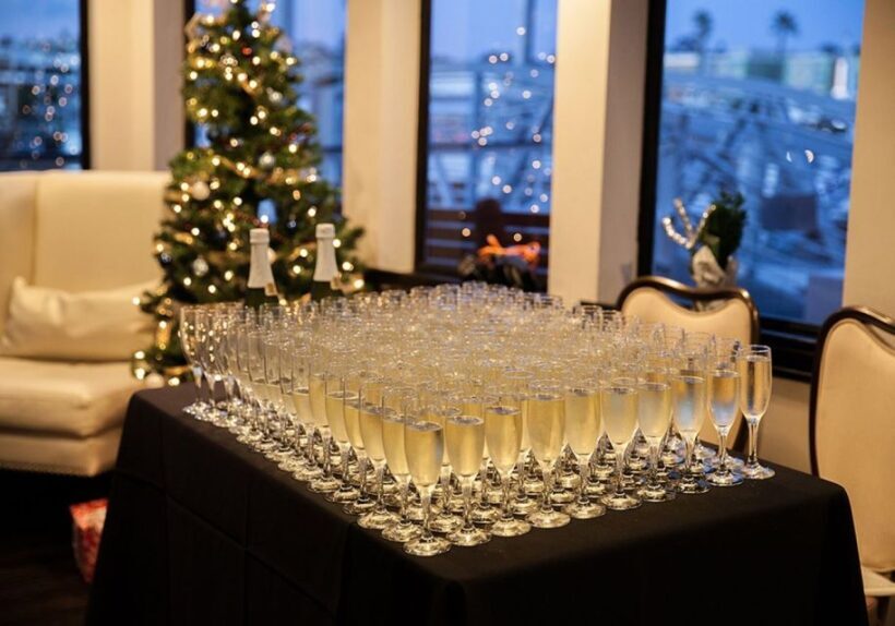 Marina Del Rey: Christmas Day Buffet Brunch or Dinner Cruise - The Menu: A Feast for the Senses