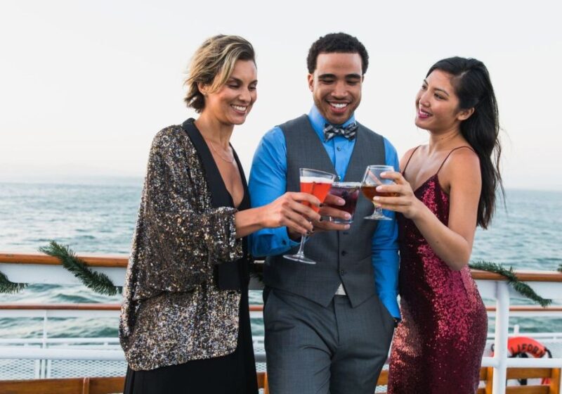 Marina Del Rey: Christmas Day Buffet Brunch or Dinner Cruise - What Makes This Cruise Stand Out?