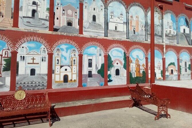 Market day in Pochutla - Discovering Pochutla: A Blend of History and Market Life