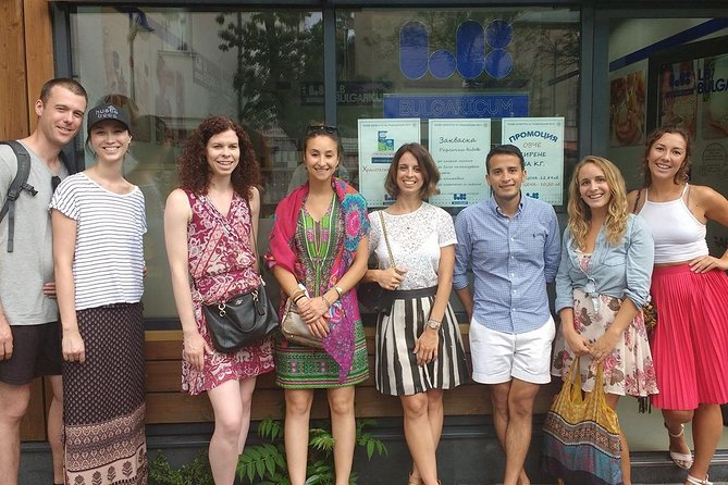 Market Food Tour - Taking in the Central Market Hall