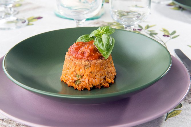 Market tour and lunch or dinner at a local's home in Siracusa - Who Should Book This Tour?