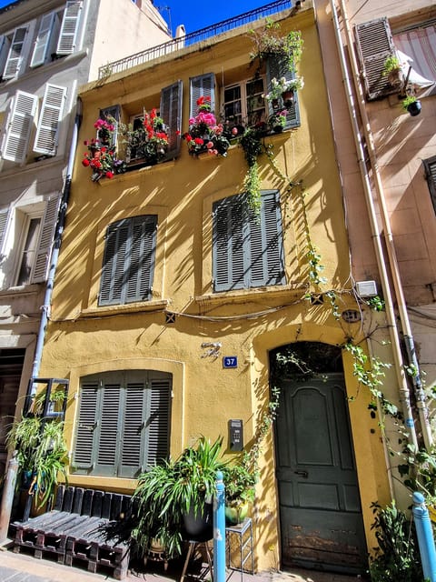 Marseille: découvrir la vieille ville avec un marseillais - The Charm of Le Panier, Marseille’s Oldest Neighborhood