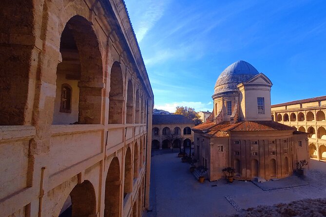 Marseille Guided Tour for 2.5 Hours With a Bilingual Local Guide - Tour Highlights
