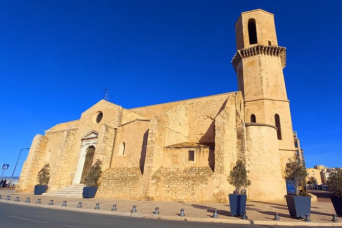Marseille Guided Tour for 2.5 Hours With a Bilingual Local Guide - Learning About the Citys Culture