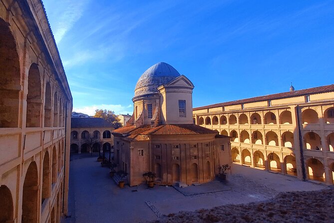 Marseille Guided Tour for 4 Hours With a Bilingual Local Guide - Meeting and Itinerary Details