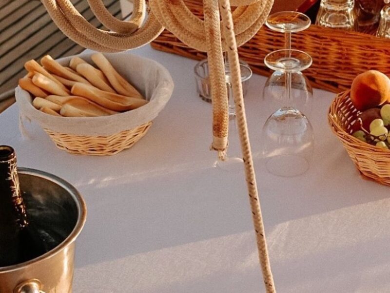 Marseille: Sunset Cruise Cocktail-Dinner in Frioul Islands - Authentic and Affordable Luxury