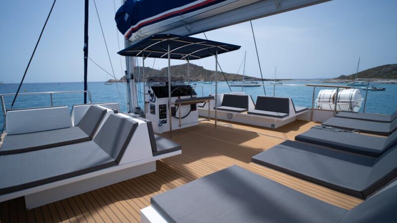 Marseille: Sunset Evening & Dinner at Sea on a Maxi Catamaran at Frioul - What Makes This Tour Stand Out?