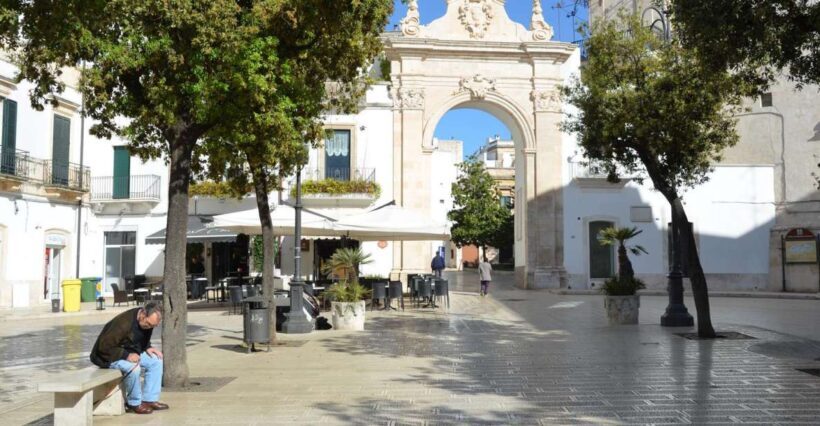 Martina Franca: Baroque and Rococo Architecture Walking Tour - Key Points