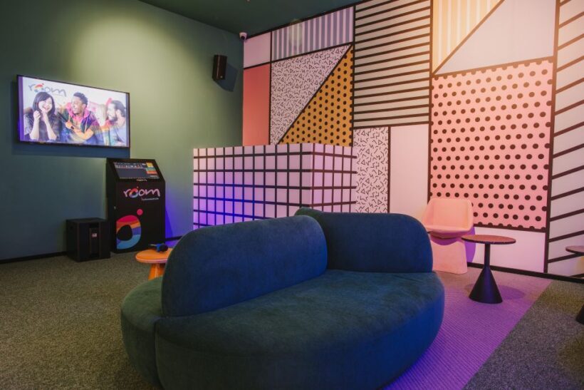 Maspalomas: Holiday World Themed Karaoke Room Rental - Introduction: An Entertaining Night Out in Maspalomas