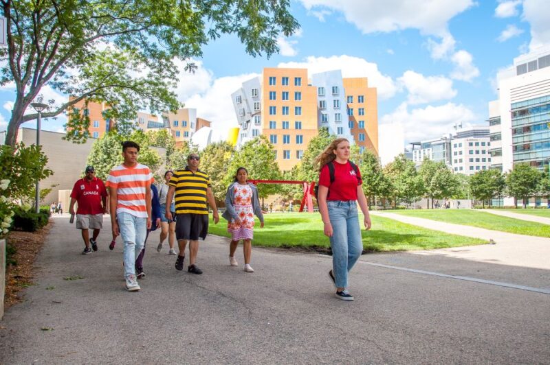 Massachusetts Institute of Technology Public Tour - The Realistic Drawbacks