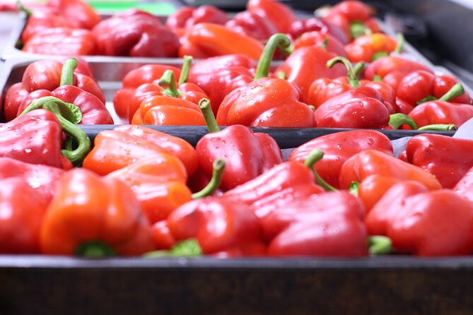 Master Authentic Paella in Valencia With a Local Chef & Sangria - Engaging Chefs and Teaching Styles