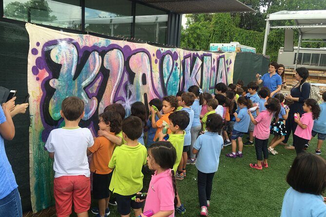 Master Graffiti Class - Pedro AMOS Galeria - Little River - Who Should Book This Experience?