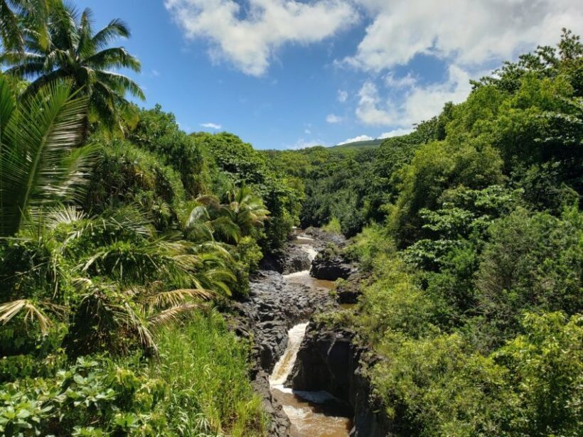 Maui: Road to Hana Adventure with Breakfast & Lunch - FAQs