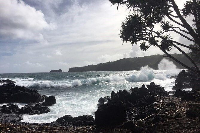 Maui Tour : Road to Hana Day Trip from Lahaina with Pick-up - FAQs