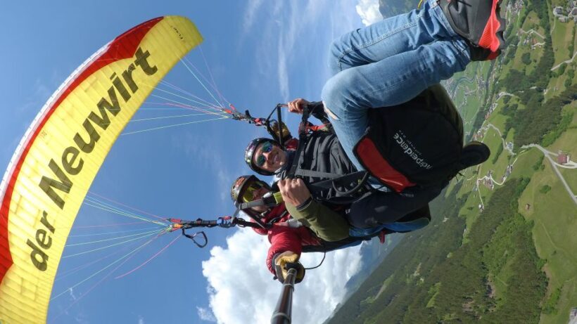 Mayrhofen: Höhenflug über den Bergen von Mayrhofen - Practical Considerations and Tips