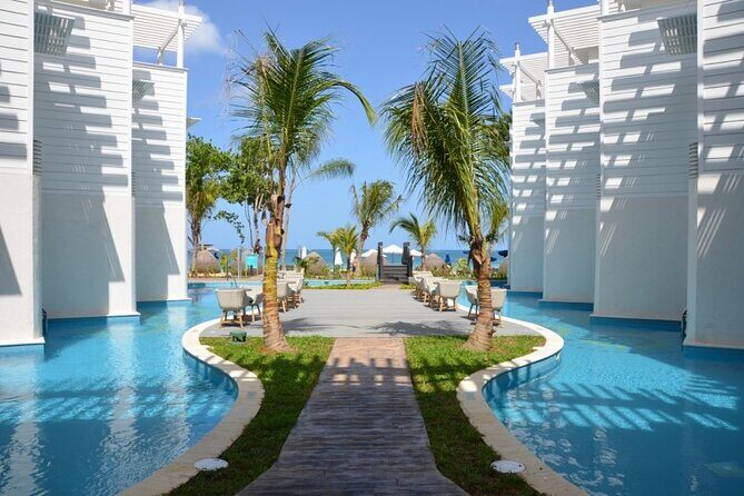 MBJ Airport Private Transfers to any Negril Hotels - What Sets This Service Apart?