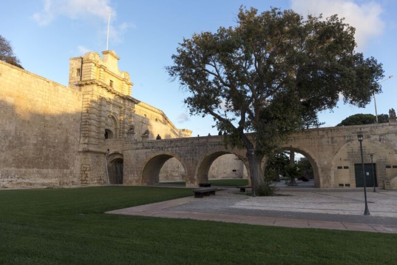 Mdina and Rabat Private Walking Tour with local pastizzi - A Walk Through Malta’s Silent City and Rabat