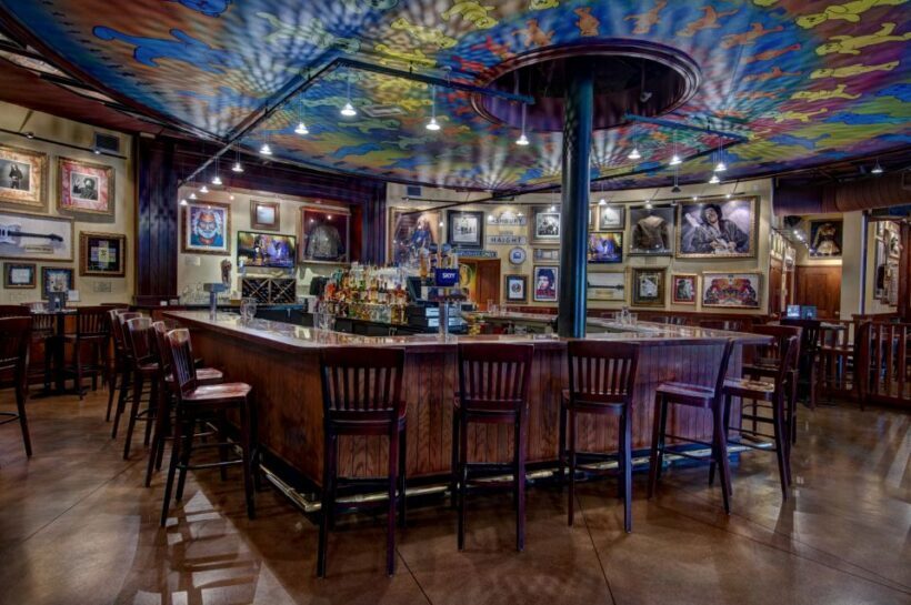 Meal at Hard Rock Cafe San Francisco at Pier 39 - An In-Depth Look at the Hard Rock Cafe at Pier 39