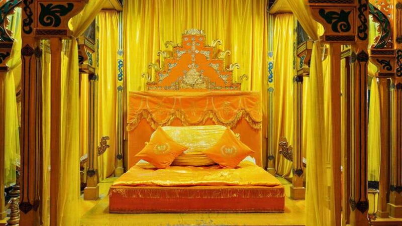 Medan: Highlights City Sightseeing Guided Group Tour - Key Points