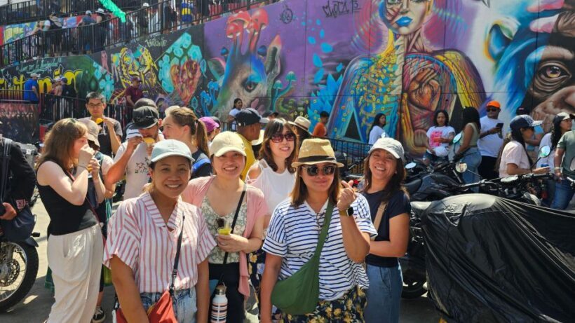 Medellín: Comuna 13 and Graffiti Guided Tour with a Local - An Exciting Introduction to Comuna 13