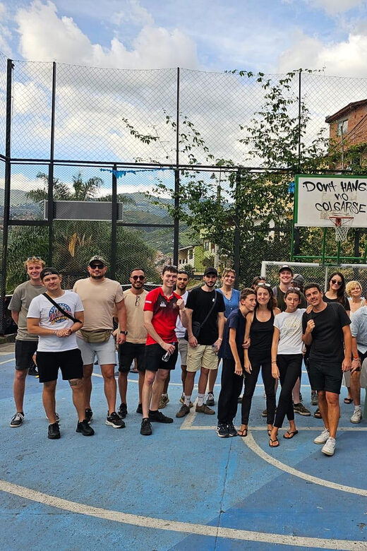 Medellín: Comuna 13 Graffiti Tour with Protein Shake Making - Key Points
